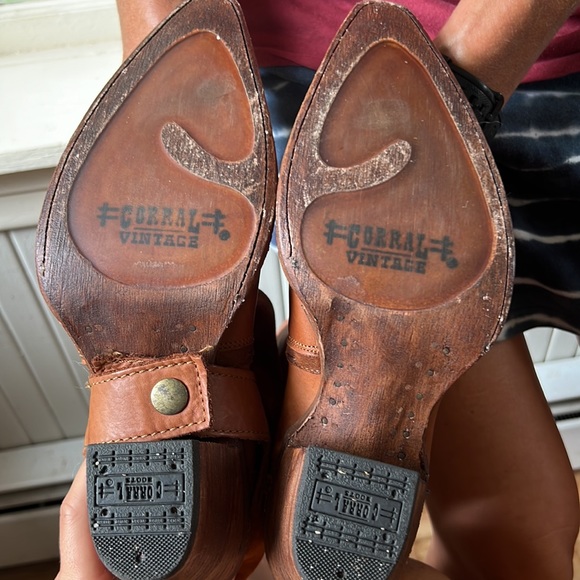 Corral | Shoes | Corral Vintage Tan Wing And Cross Convertible Snip Toe ...